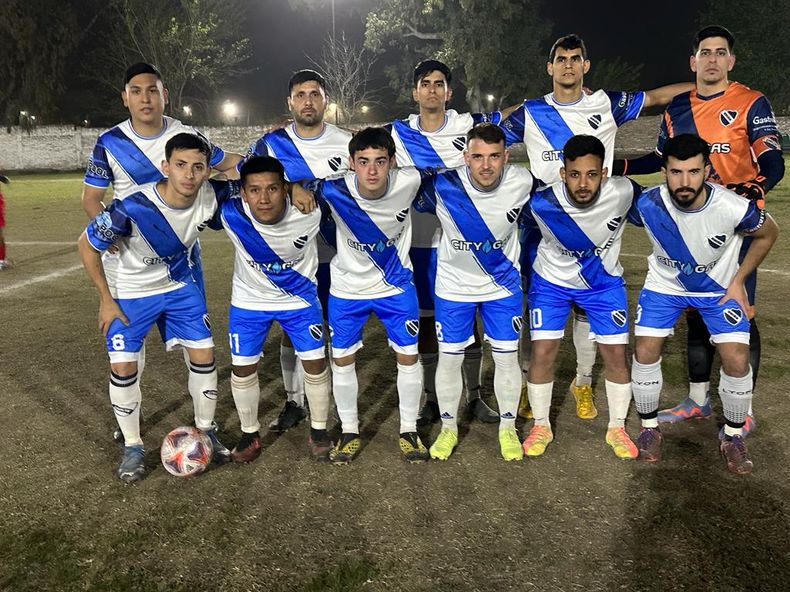 Unión gana, sube y se aleja del descenso