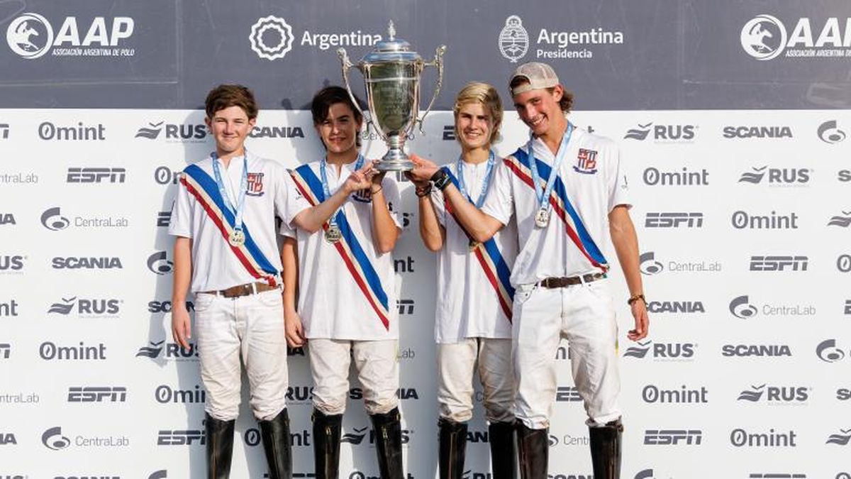 Los Robles Azul es el nuevo dueño de la Copa Santa Paula