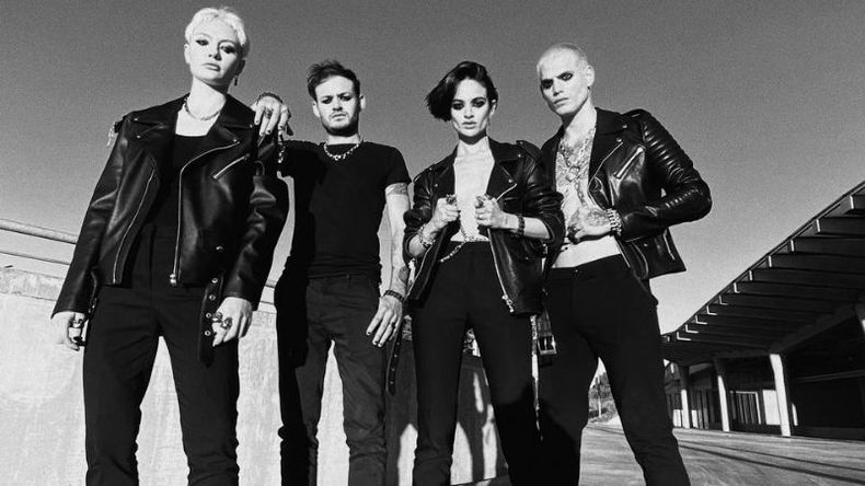 Sofía Anró lanzó su marca de accesorios con impronta rockera