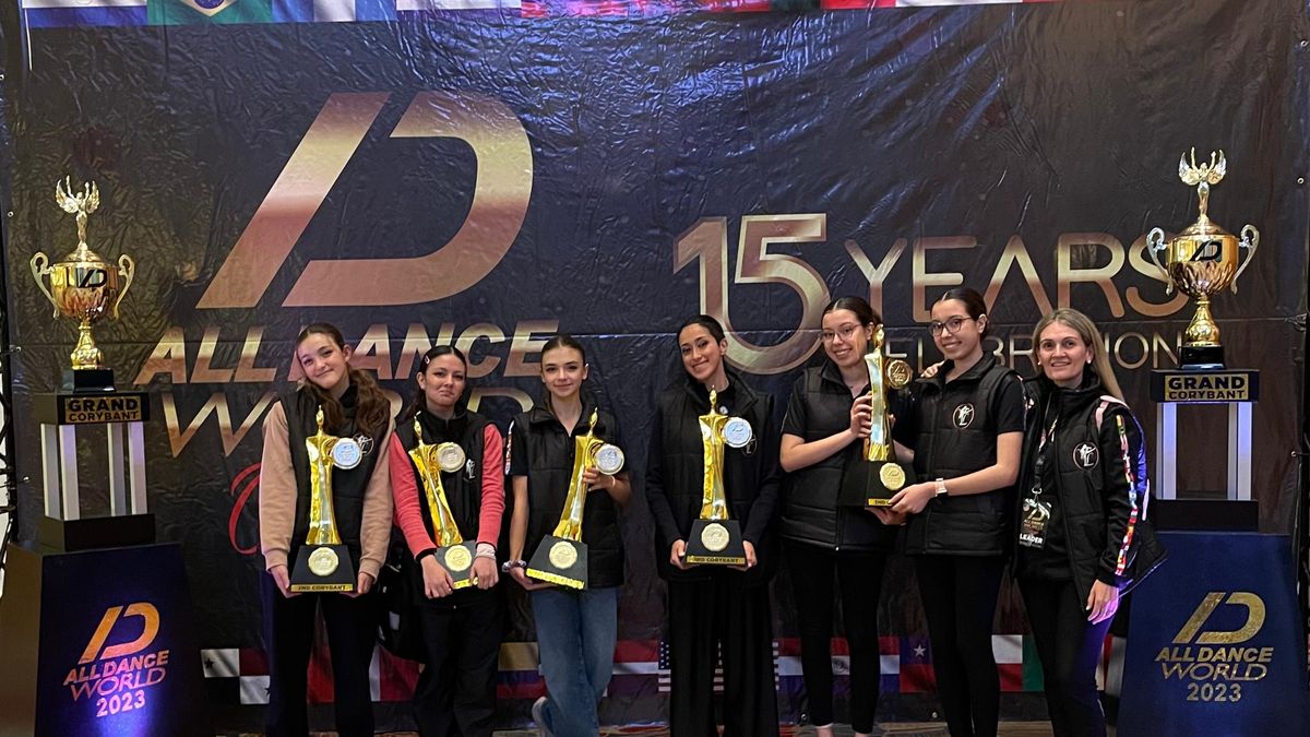Las pilarenses brillaron en el Mundial de Danzas