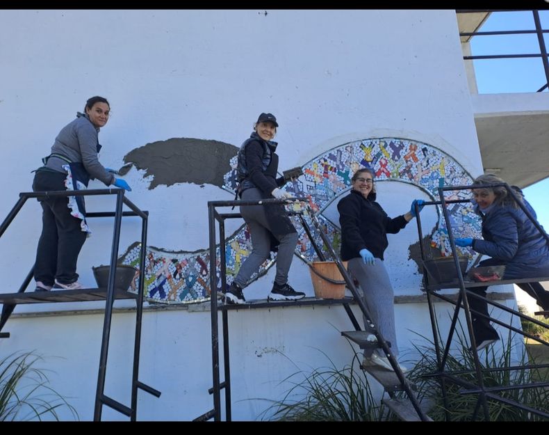 Mural para homenajear a las víctimas del cáncer en el Cementerio de Pilar