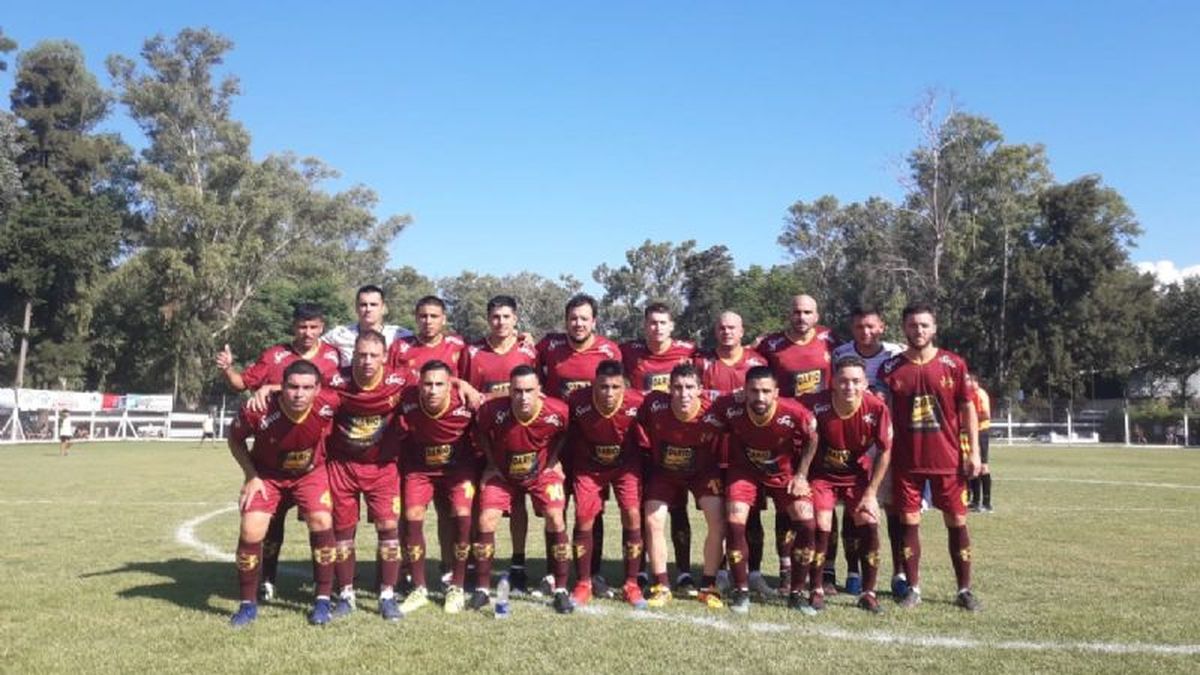 Monterrey dio el golpe y festejó en el debut