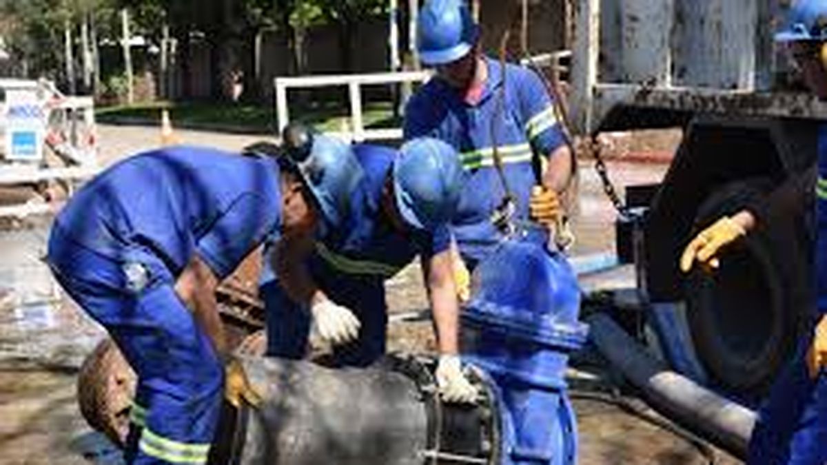 En qué zonas de Pilar podría faltar agua este jueves