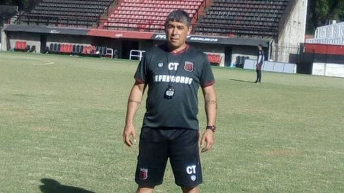 Villa Rosa ya tiene DT para su debut en Primera