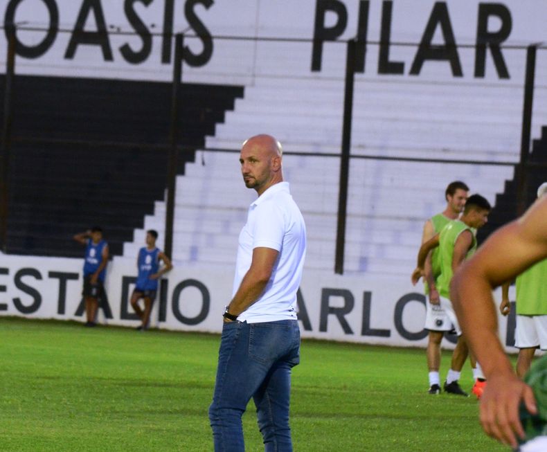 Sebastián Pena: Me da bronca porque regalamos un tiempo