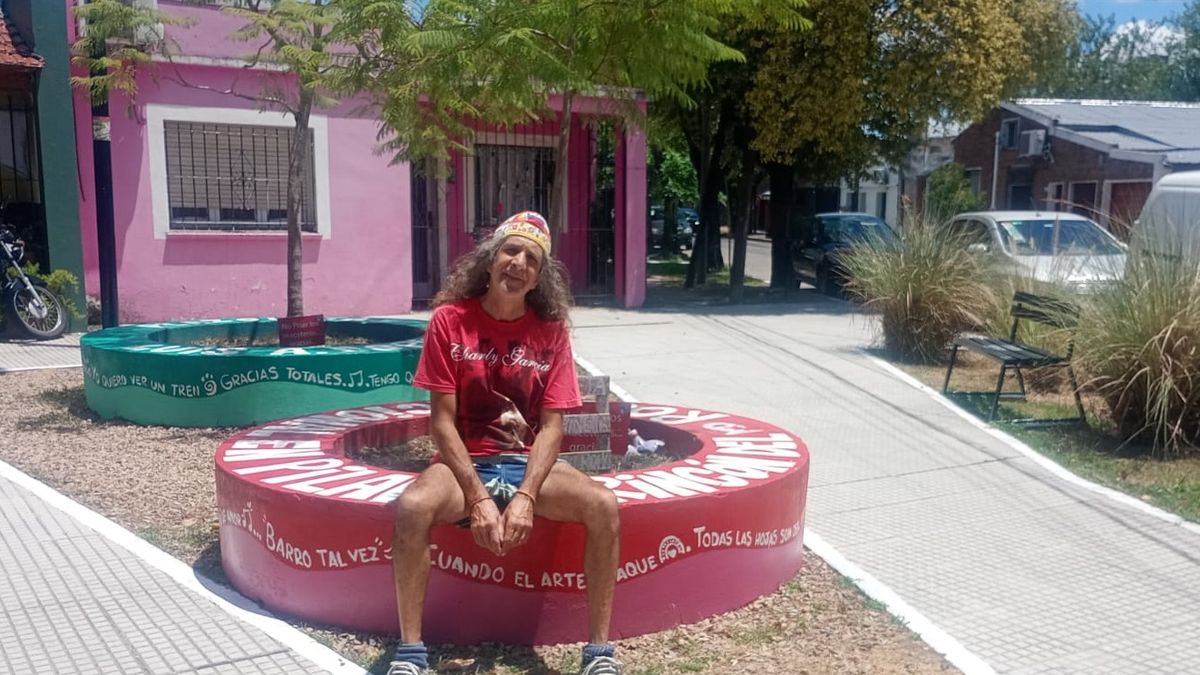 Se inaugura la plazoleta Luis Alberto Spinetta, el rincón del rock ...