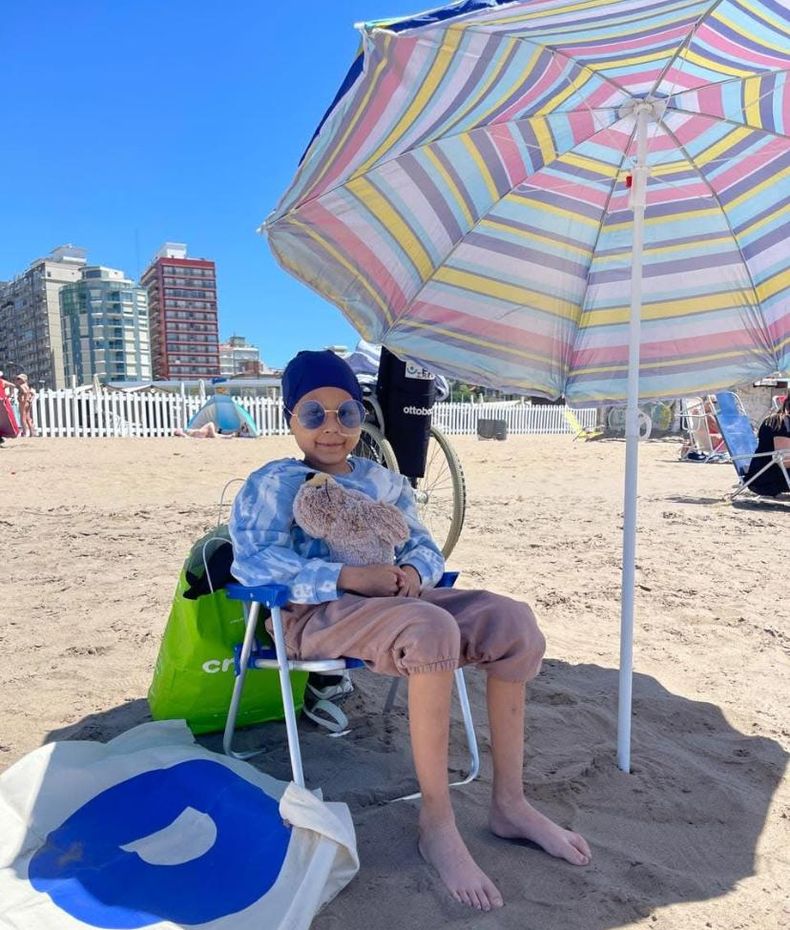 Falleció Eithan, el nene que cumplió su sueño de conocer el mar