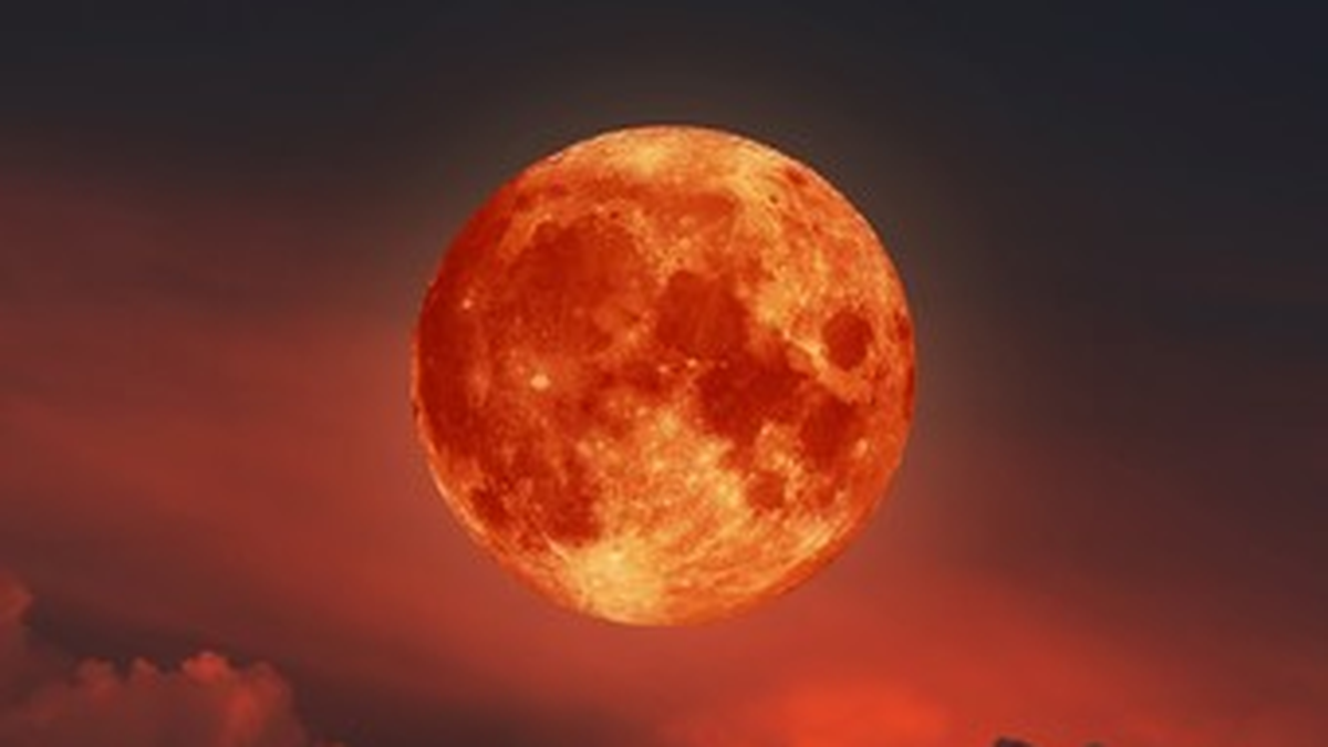 ¿Por qué hoy la Luna se verá de color rojo durante el eclipse lunar?
