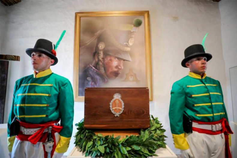 Los restos del Sargento Juan Bautista Cabral regresaron a Saladas ...