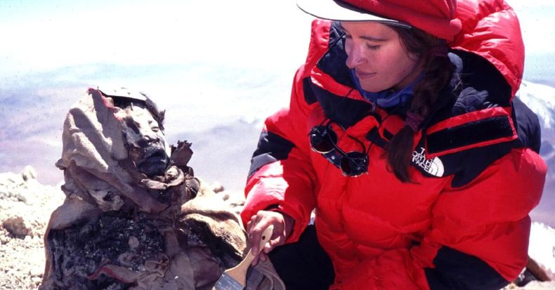 El sitio arqueológico Llullaillaco es el más alto del mundo y está en ...