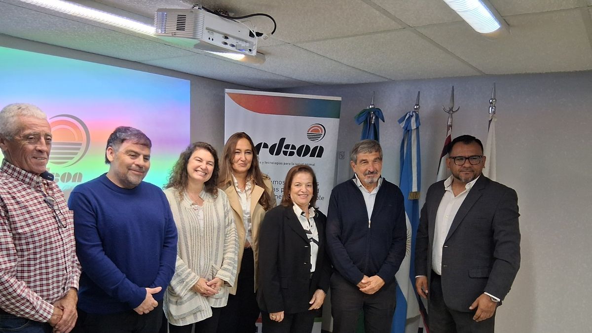 Bedson reafirmó su compromiso con el sector público