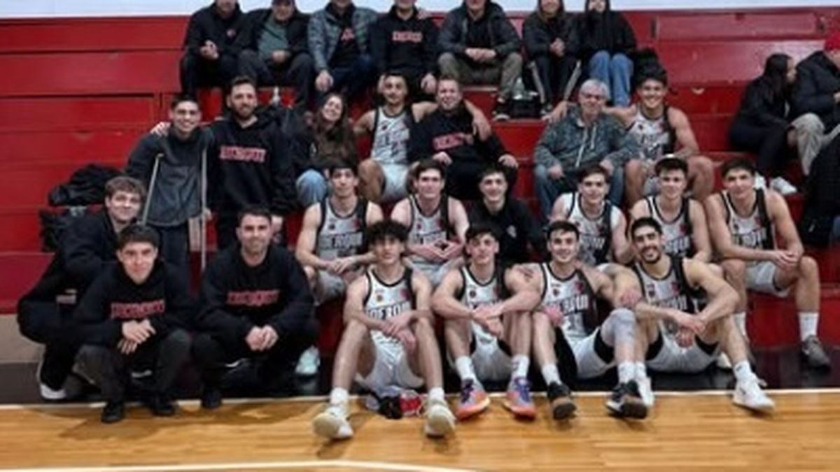 Derqui dominó a Morón y lo define en casa