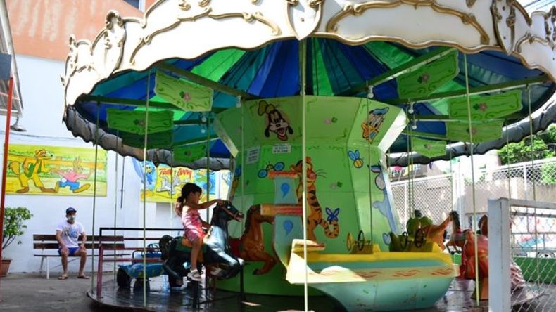 La calesita, un clásico que sigue girando desde hace cuatro décadas