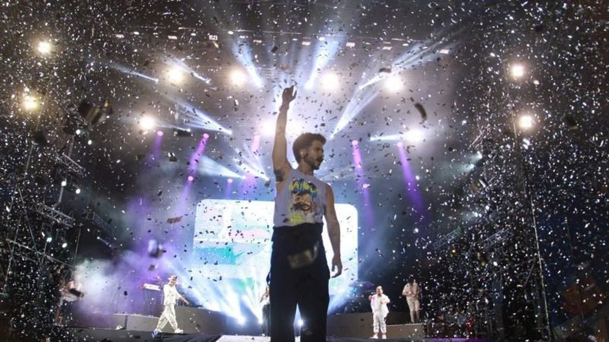 Miles de vecinos disfrutaron la cuarta noche de carnaval, con el cierre ...